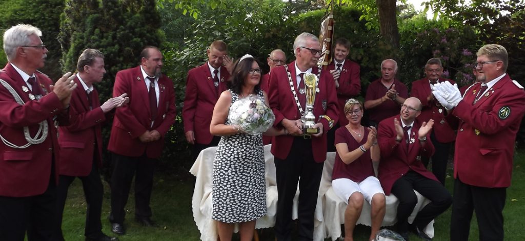Königsabordnung beim Tiefenbroicher Schützenfest – St. Sebastianus ...